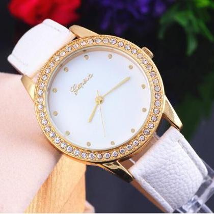 Fashion White Evening Rhinestones Clean Face Woman Watch on Luulla