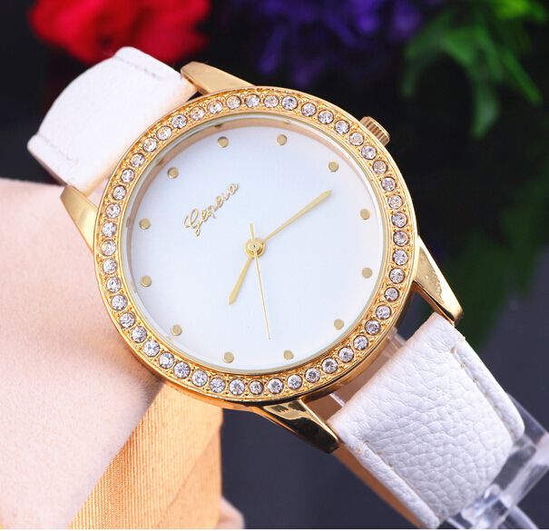 Fashion White Evening Rhinestones Clean Face Woman Watch on Luulla